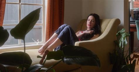 People Are Telling The Amateur Sex Researcher Aella More Information