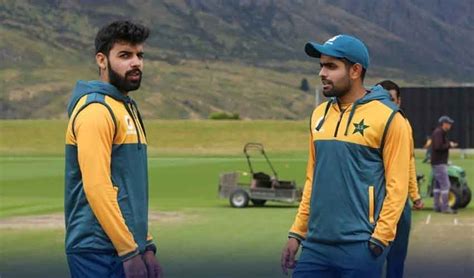 بابر کی دوستی کی وجہ سے بہت کچھ سننے کو ملتا ہے، شاداب خان