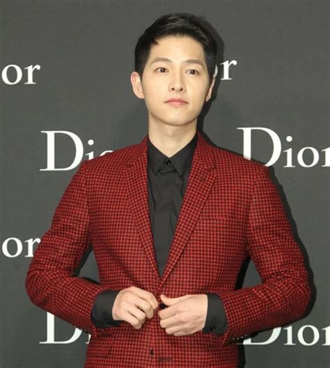 قابی از سونگ جونگ کی بازیگر محبوب کره ای در کنار همسر سابقش