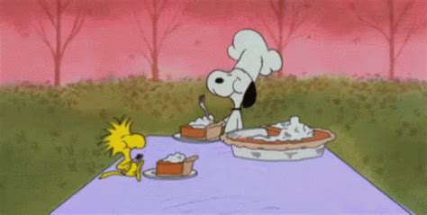 Friendsgiving Pie Snoopy And Woodstock  Friendsgivingpie