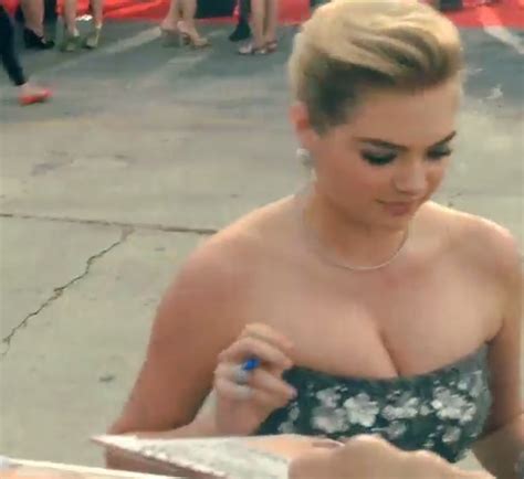 Kate Upton Premiere Drunkenstepfather Com
