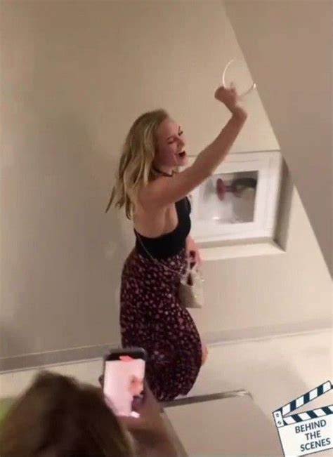 Pin Von Auf Danielle Savre