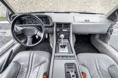 Delorean Interior 2022