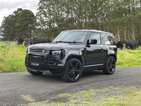 2023 Land Rover Defender 90 V8 Is A Fantastic Flexuv Man Of Many