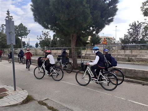 Το 4ο Γυμνάσιο Κορίνθου στο πάρκο κυκλοφοριακής αγωγής Ξυλοκάστρου φωτο Korinthian News