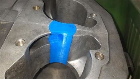 Prototype Of The Engine Inserting Component Between Cylinders Built