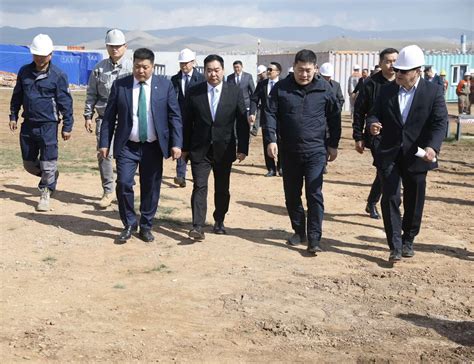 Ерөнхий сайд Төв аймаг дахь спортын төрөлжсөн сургуультай танилцлаа