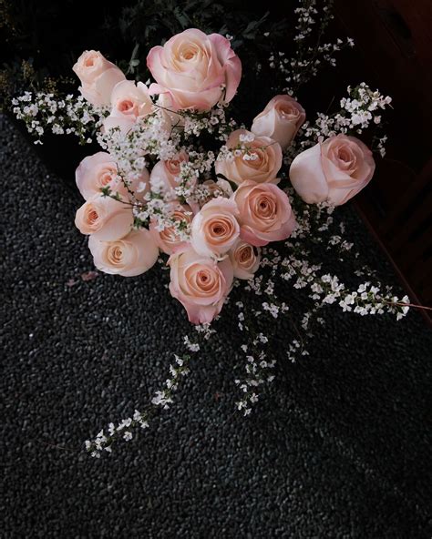 옥정화이트데이ㅣ옥정꽃집 양주꽃집 회천꽃집ㅣ르누아 플로르 🩶 🖤🍒🌷🍇🌸🌿 고급스러운 무드의 아버님 생신꽃다발 💜 르누아플로르 🌿 문의 및 예약 010 8962