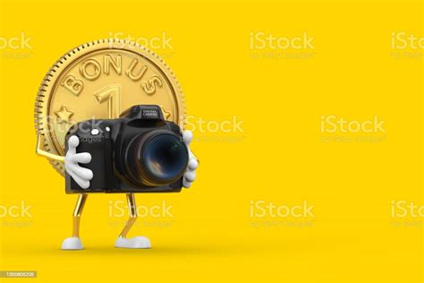 현대 디지털 사진 카메라와 골든 로열티 프로그램 보너스 동전 사람 캐릭터 마스코트 3d 렌더링 0명에 대한 스톡 사진 및 기타 이미지 Istock