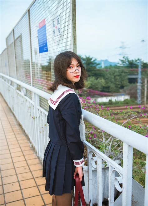 人像摄影黑丝眼镜妹妹，我的学妹哪有这么可爱