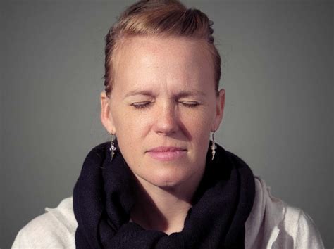 Tensor Tympani Why Closing The Eyes Tightly Causes Crackling In Ears