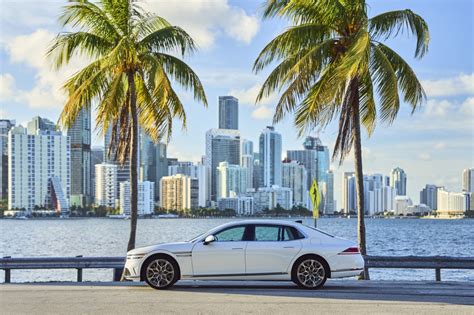 벤츠 S 클래스를 제쳤다 제네시스 G90 美 모터트렌드 2023 올해의 차 수상 다나와 자동차