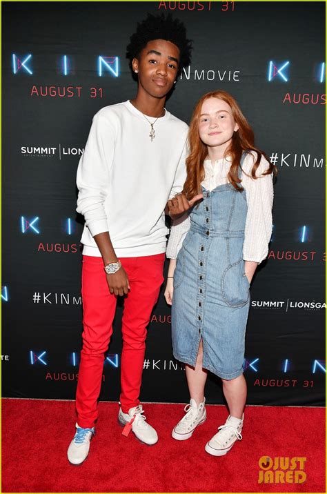 Stranger Things Caleb Mclaughlin And Sadie Sink Support Kin At