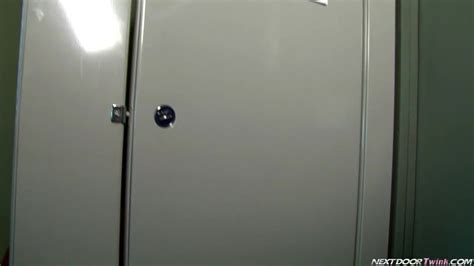 Nextdoor Twink Stall Almost Sex With Andras Styles And Sergio Long