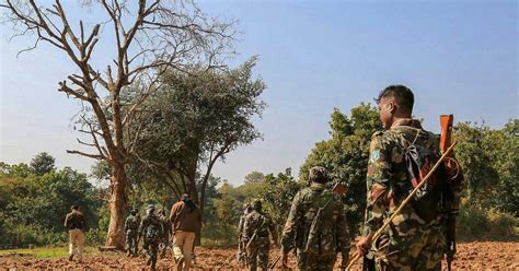 Woman Naxalite With Rs 5 Lakh Bounty 4 Other Cadres Surrender In
