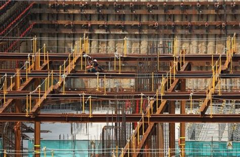 가뜩이나 경기 안 좋은데soc 예산 삭감에 건설업계 울상