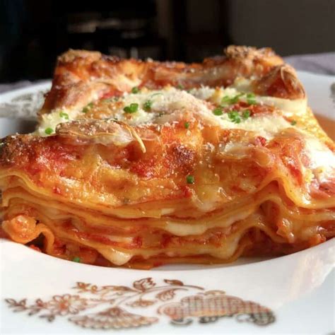 Best Thick Crust Pizza Dough Recipe Using 00 Flour Biting At The Bits