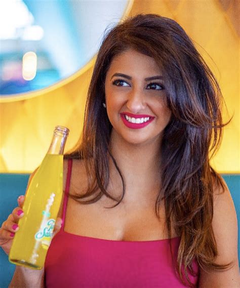 The 25 Most Iconic Dishes Featured In Sex And The City Food Network