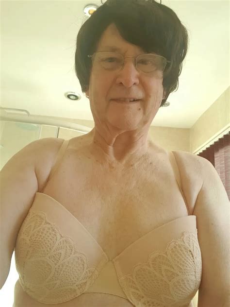 Like Wearing A Bra 7 Pics Xhamster