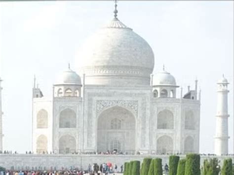 Agra Taj Mahal Tourist Health Deteriorated Amid Hot Weather Season In
