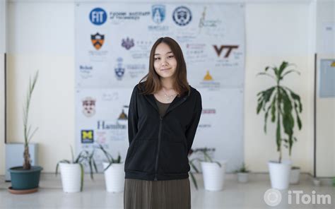 Itoim Б Сийлэн Чи бүхнээс илүү дууг аавтайгаа хамт дуулж дахин цацах бодолтой байгаа