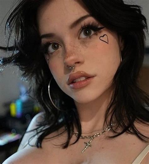 Hannah Owo Hannah Kabel Is Among Famous Social Media Influencers In The United States Of