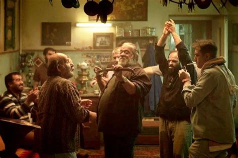 خانه ای که نسل ها را می بلعد؛ جایی که کودکان یا خاموش و افسرده می‌شوند