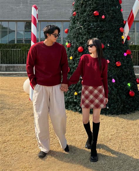 엄라이브 단독특가 연말룩세트가능 크리스마스 커플 시밀러룩 데이트룩 남녀공용 긴팔 니트 여자 크롭 니트 골덴 코듀로이 팬츠 아가일 미니 스커트 세트 커플룩 커플니트 겨울