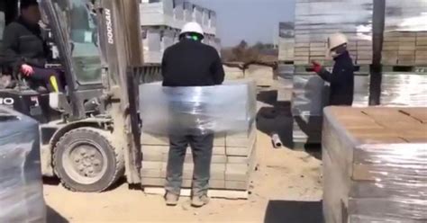 외국인 노동자 벽돌에 묶고 괴롭힌 나주 벽돌공장 지게차 운전사 입건