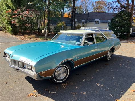 Ultimate American Station Wagon Ocean Turquoise Woody 1968 Vista