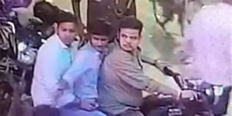 Iit Bhu Assault Congress Workers Clash With Police Over Bjp It Cell Involvement In Case