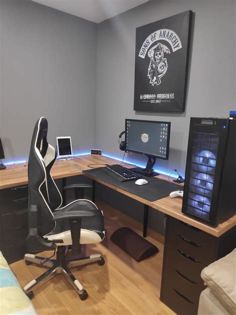 computer desk setup computer gaming room gaming room setup gaming