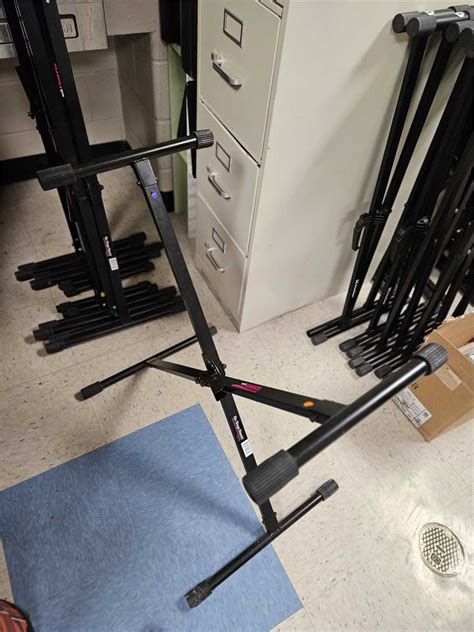 7 Onstage Keyboard Stands Online Government Auctions Of Government Surplus Municibid