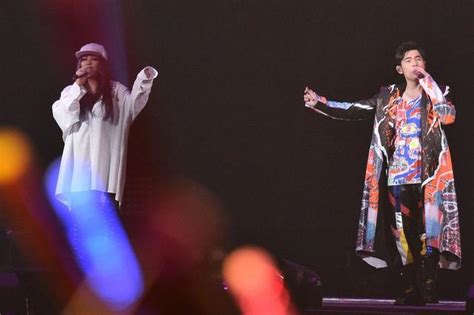 周杰伦《地表最强》演唱会最终场举行，嘉宾张惠妹上台同周董飆歌 搜狐大视野 搜狐新闻