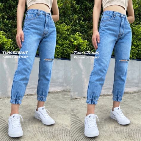 Twicejeans กางเกงยีนส์ ทรงบอยเฟรน เอวสูง ขาดเข่า ปลายขาจั๊ม ยาว 33 5 นิ้ว สียีนส์ฟอกอ่อน