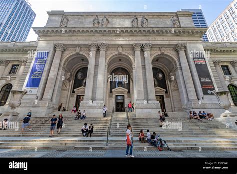 Manhattan Public Library Famous New York Public Library Lions Mask Up