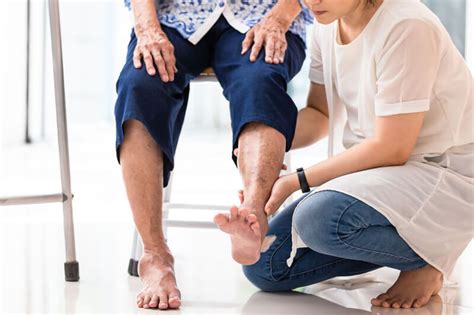 5 Consejos Para El Cuidado Del Pie En Las Personas Mayores Asispa
