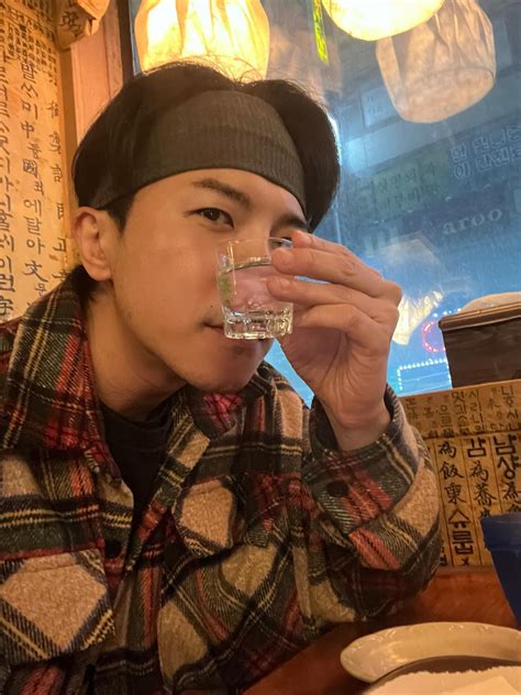 쓰레드 초창기에 내가 자주 올리던 단골집이야 우리 집 앞에 있는 곳이고 혼술하러 자주 오는 곳 사장님 안녕하세요 늘