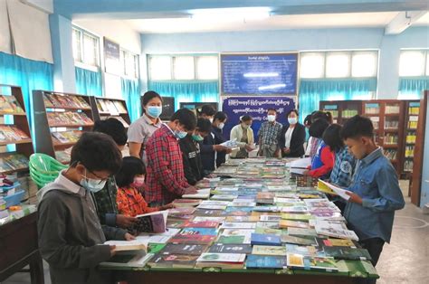 မန္တလေးခရိုင် Communitycentre တွင် စာအုပ်စာစောင်ပြပွဲ ကျင်းပ Information And Public Relations
