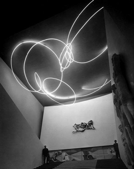 關／開：霓虹藝術 Neonsignshk 探索霓虹