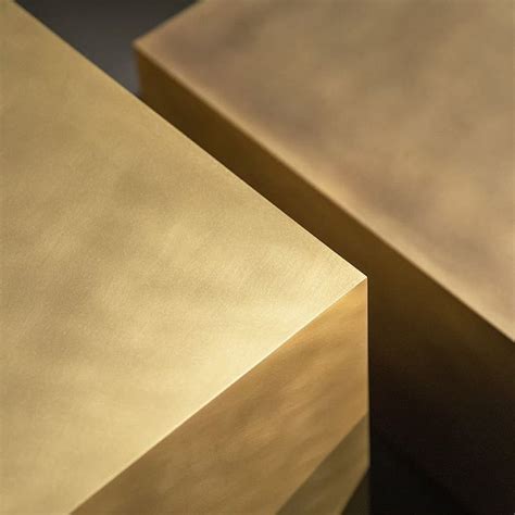 Журнальные столики из латуни Столешница по желанию может быть исполнена из мрамора или