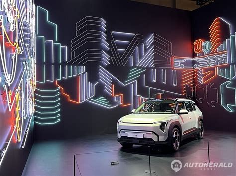 기자 수첩 허수로 가득 사전계약 관행 없앤 기아 Ev3 올해 물량 끝났다 다나와 자동차