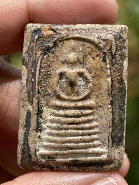 พระสมเด็จเกศไชโย พิมพ์เจ็ดชั้น นิยม Ennxo