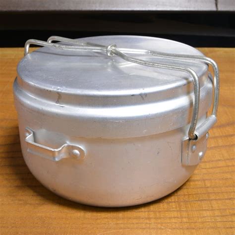 【楽天市場】チェコ軍放出品 メスキット 飯盒 アルミ製 丸型 2ピース 丸角型 クッカー コッヘル ミリタリーサープラス ミリタリーグッズ
