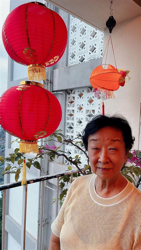 88岁方太外游被安排坐轮椅即扭计 自言年纪大逛古董展怕被睇中 Nestia