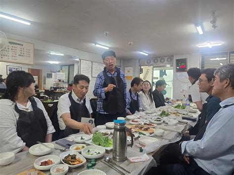 신정일 신정일 Added A New Photo