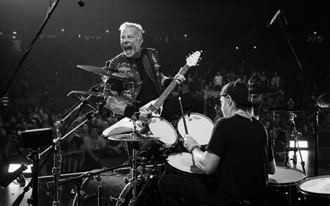 Metallica Est De Regreso Con Lux Terna Sin Documentos