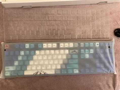 Varmilo VA108M Review (Summit edition, EC V2 sakura switch) : r ...