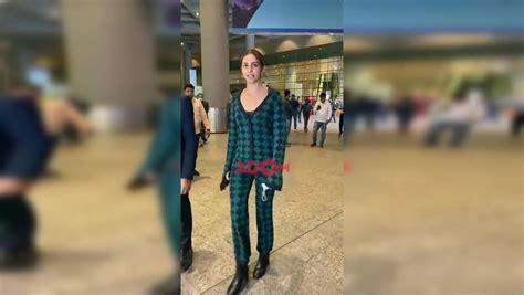 Delhi Mein Bohot Thand Hai Rakul Preet Singhs Funny Banter With Paps