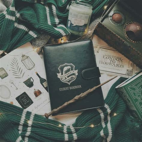 200 Hogwarts Pictures
